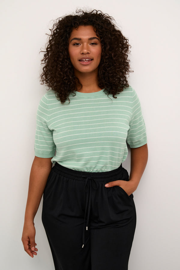 Malia Stripe Peysa - Curvy & Stout