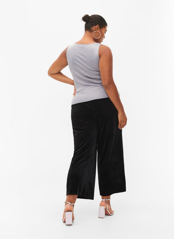 Blush Velvet Buxur - Curvy & Stout